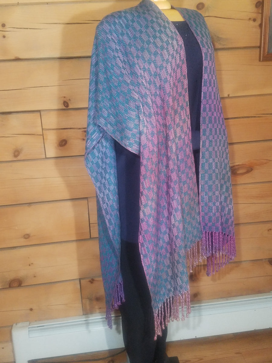 Handwoven Ruana – Land of Nod Farm